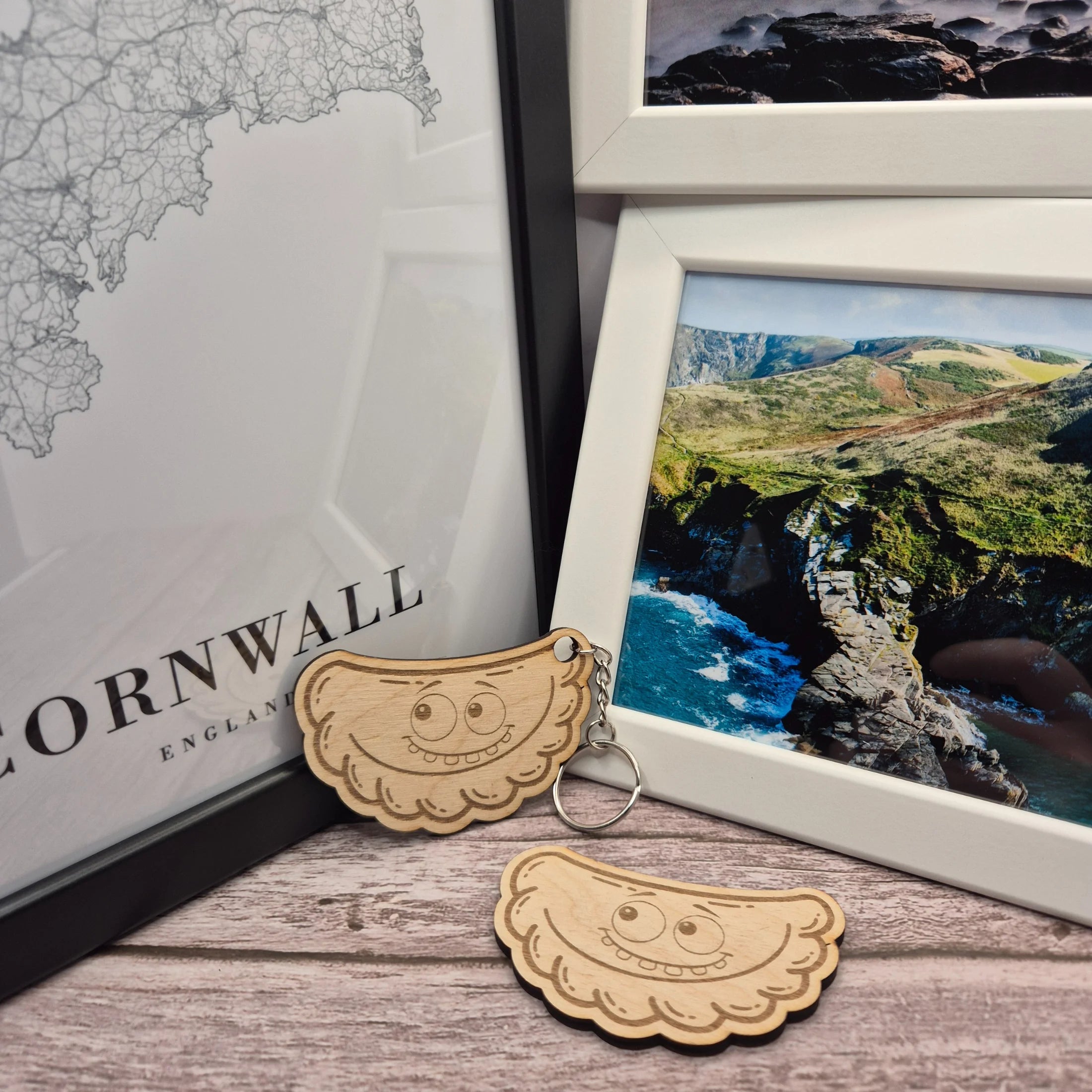 Toothless Pasty Face - Wooden Keyring/Magnet Set – Engraving Purrfection